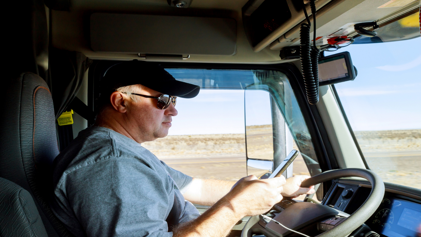 Distracted Driving Regulations: What Fleet Managers Need to Know